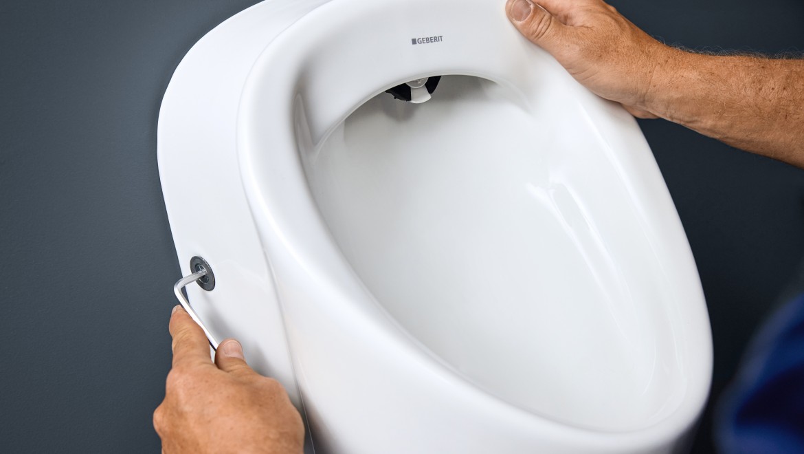 Urinals for private & public sanitary rooms | Geberit