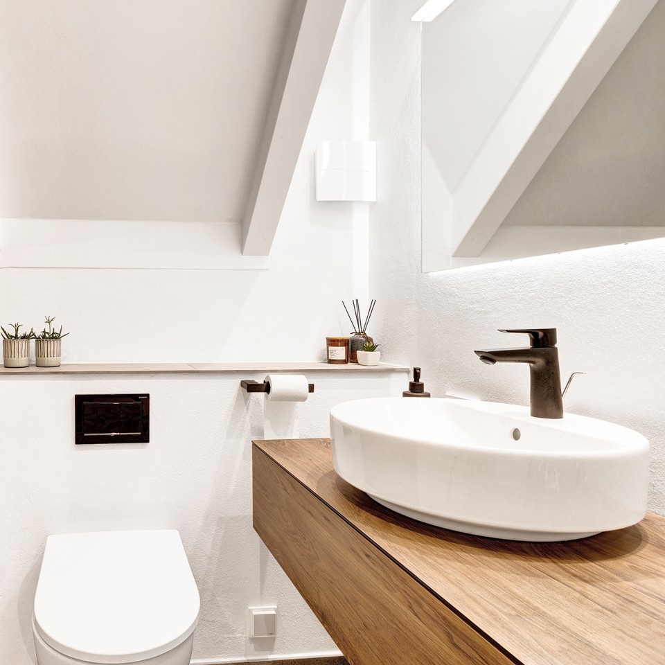Small bathroom renovation – before and after | Geberit